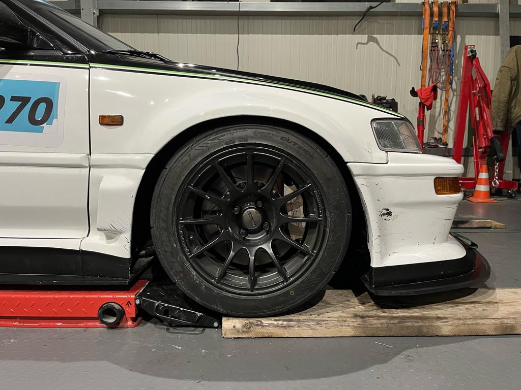 Honda CRX brake upgrade to the PFC ZR22 calipers with the 320x32 Tarox ...